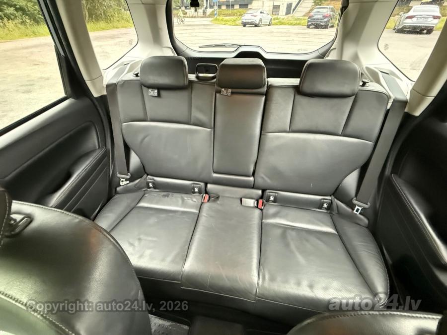 Zils Subaru Forester 2014 Tallina, ar dzinēja tilpumu 2.00 L un nobraukumu 183 tūkst. km par 10000 €, foto 13 vietnē AUTOMOTO.COM.LV