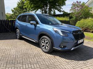 Zils Subaru Forester 2024 Tallina, ar dzinēja tilpumu 2.00 L un nobraukumu 42 tūkst. km par 27900 €, foto  vietnē AUTOMOTO.COM.LV