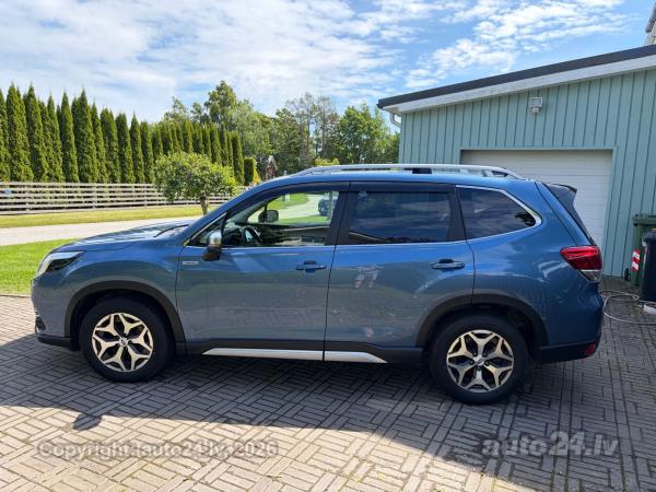 Blue Subaru Forester 2024 in Tallinn, with an engine capacity of 2.00 L and mileage of 42 thousand km for 27900 €, photo 2 on AUTOMOTO.COM.LV