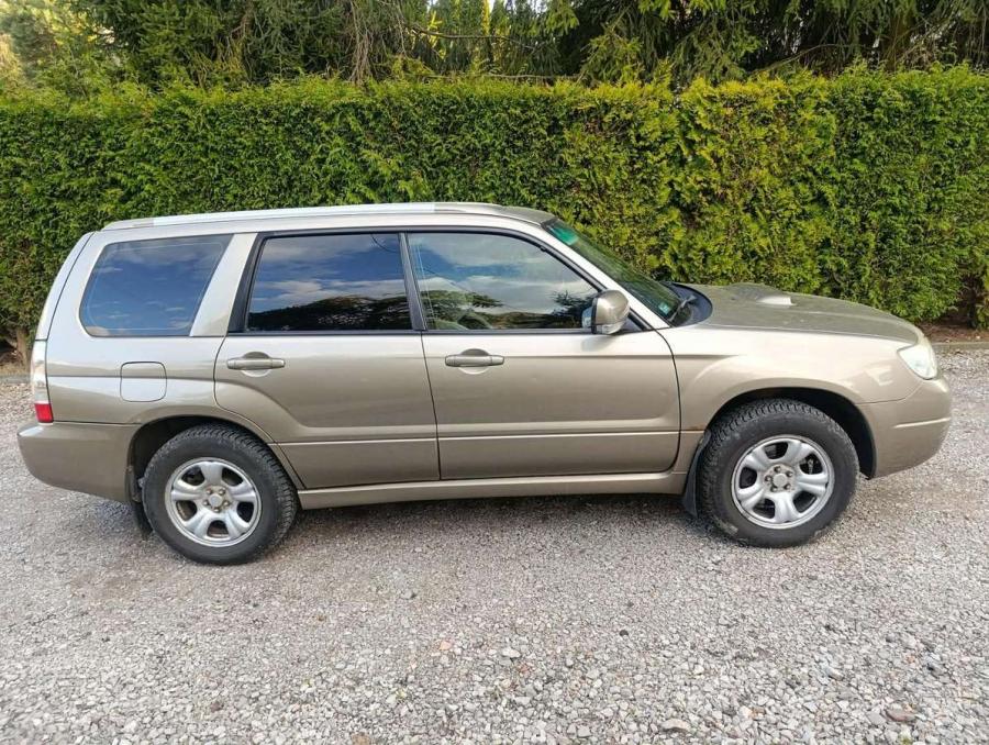 Brown Subaru Forester 2008 in Kaunas, with an engine capacity of 2.46 L and mileage of 283 thousand km for 5000 €, photo 3 on AUTOMOTO.COM.LV