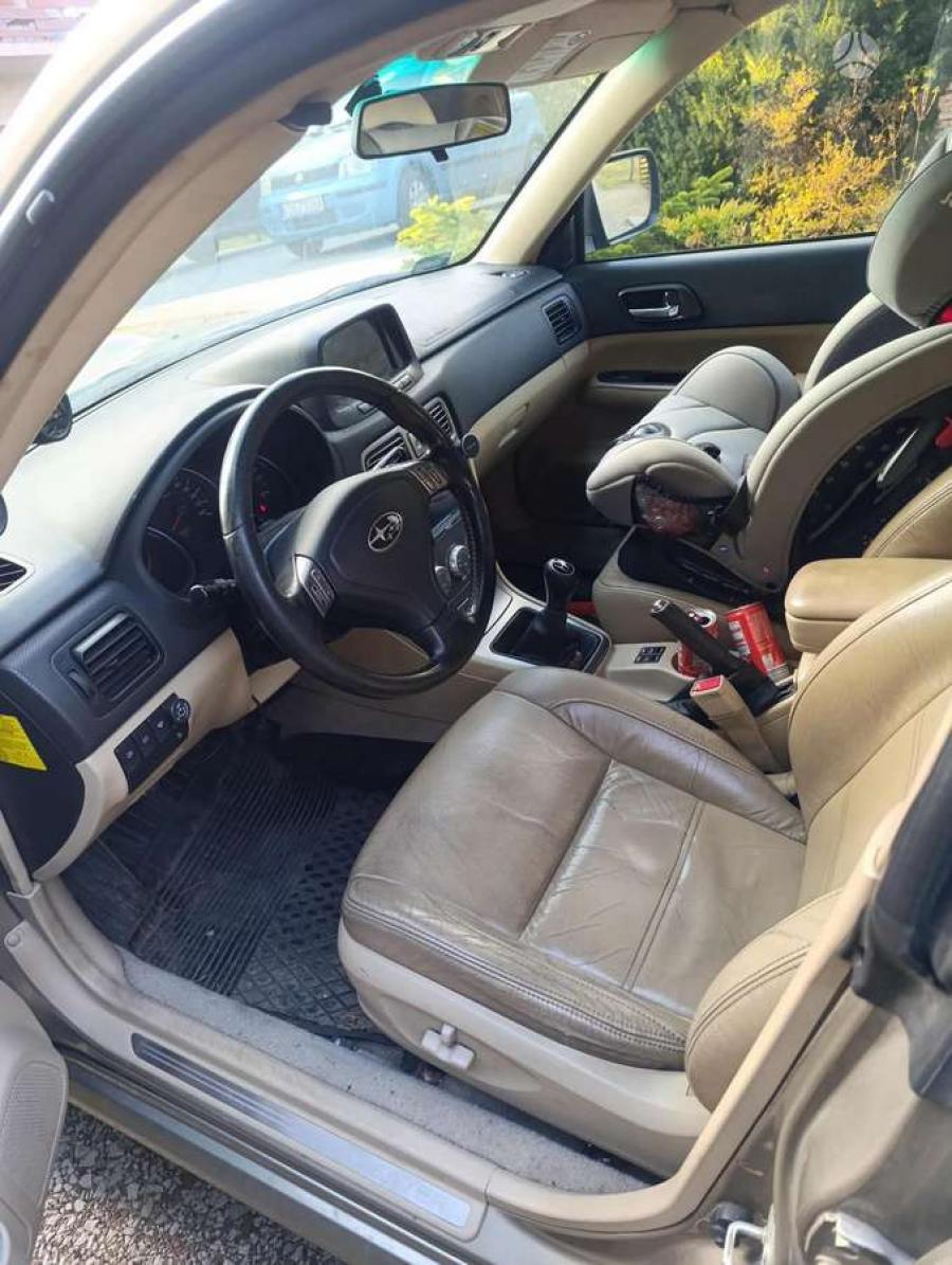 Brown Subaru Forester 2008 in Kaunas, with an engine capacity of 2.46 L and mileage of 283 thousand km for 5000 €, photo 6 on AUTOMOTO.COM.LV