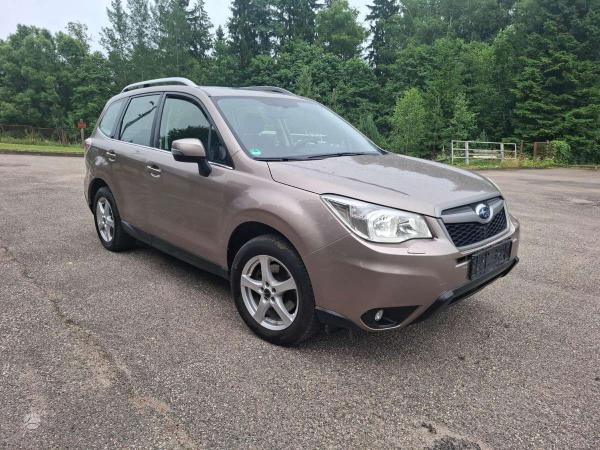 Brown Subaru Forester 2014 in Utena, with an engine capacity of 2.00 L and mileage of 263 thousand km for 6400 €, photo 2 on AUTOMOTO.COM.LV