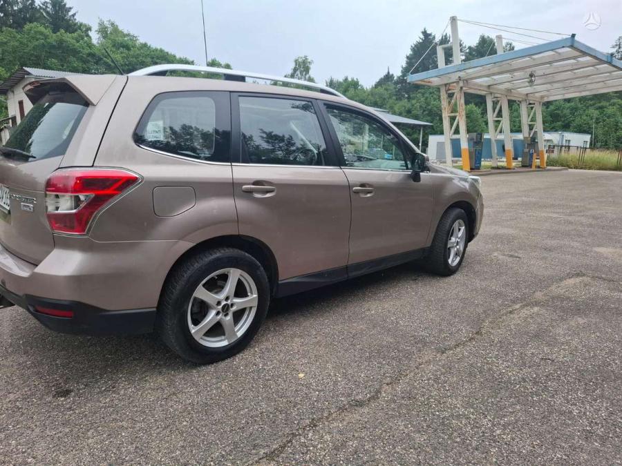Brown Subaru Forester 2014 in Utena, with an engine capacity of 2.00 L and mileage of 263 thousand km for 6400 €, photo 5 on AUTOMOTO.COM.LV