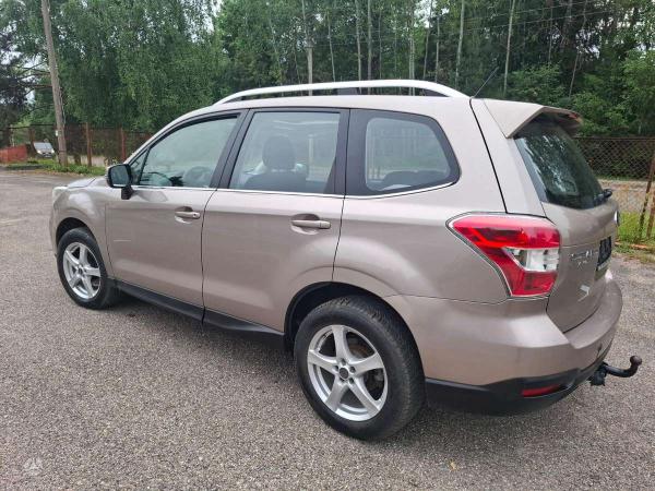 Brown Subaru Forester 2014 in Utena, with an engine capacity of 2.00 L and mileage of 263 thousand km for 6400 €, photo 7 on AUTOMOTO.COM.LV