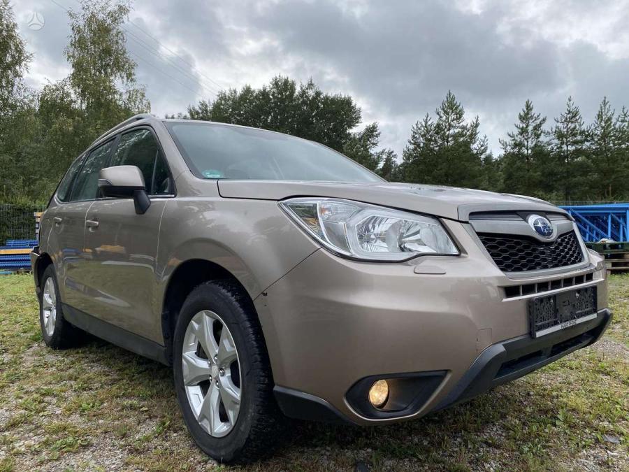 Brown Subaru Forester 2015 in Jonava, with an engine capacity of 2.00 L and mileage of 208 thousand km for 4200 €, photo 1 on AUTOMOTO.COM.LV