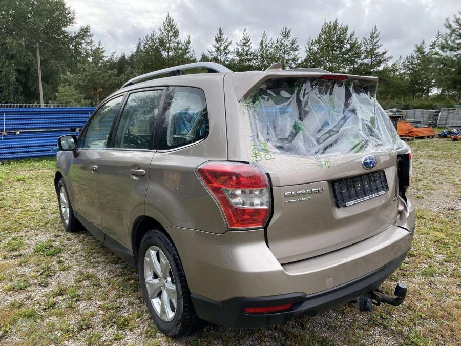 Brown Subaru Forester 2015 in Jonava, with an engine capacity of 2.00 L and mileage of 208 thousand km for 4200 €, photo 5 on AUTOMOTO.COM.LV