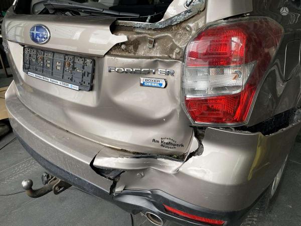 Brown Subaru Forester 2015 in Jonava, with an engine capacity of 2.00 L and mileage of 208 thousand km for 4200 €, photo 8 on AUTOMOTO.COM.LV
