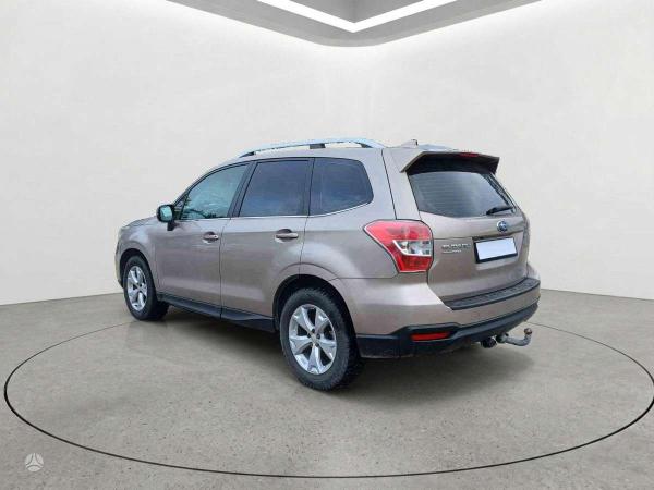 Subaru Forester 2015 in Vilnius on AUTOMOTO.COM.LV Brown Subaru Forester 2015 in Vilnius, with an engine capacity of 2.00 L and mileage of 176 thousand km for 8890 €, photo 4 on AUTOMOTO.COM.LV