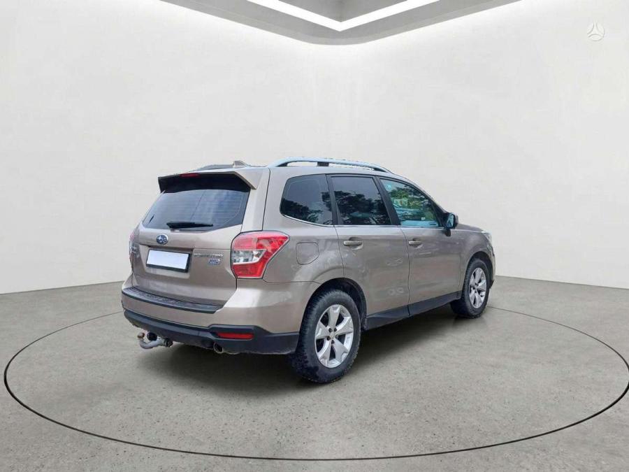 Brown Subaru Forester 2015 in Vilnius, with an engine capacity of 2.00 L and mileage of 176 thousand km for 8890 €, photo 6 on AUTOMOTO.COM.LV