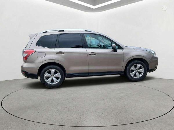 Subaru Forester 2015 in Vilnius on AUTOMOTO.COM.LV Brown Subaru Forester 2015 in Vilnius, with an engine capacity of 2.00 L and mileage of 176 thousand km for 8890 €, photo 7 on AUTOMOTO.COM.LV
