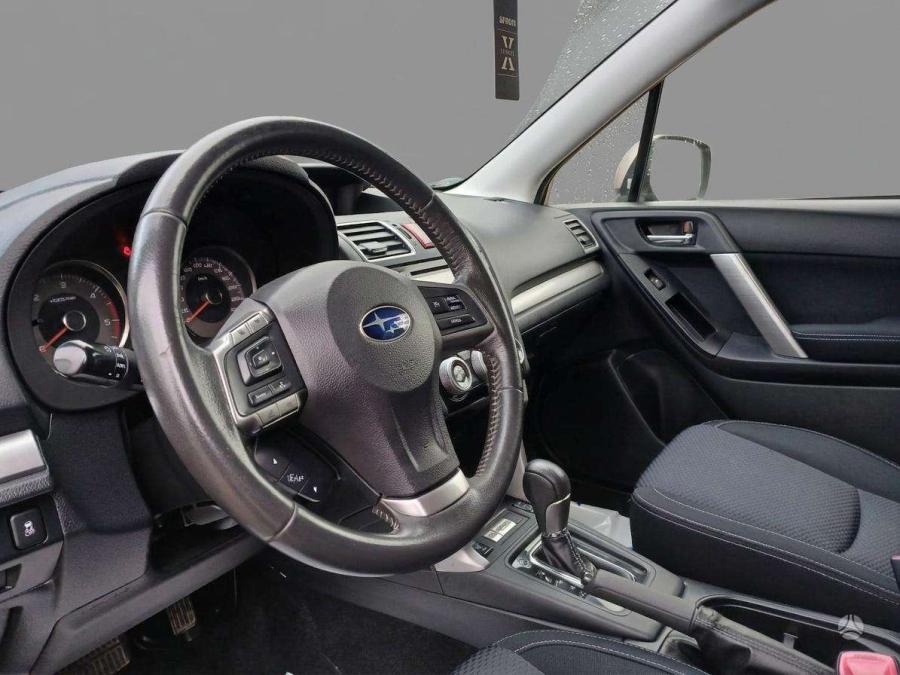 Brown Subaru Forester 2015 in Vilnius, with an engine capacity of 2.00 L and mileage of 176 thousand km for 8890 €, photo 11 on AUTOMOTO.COM.LV