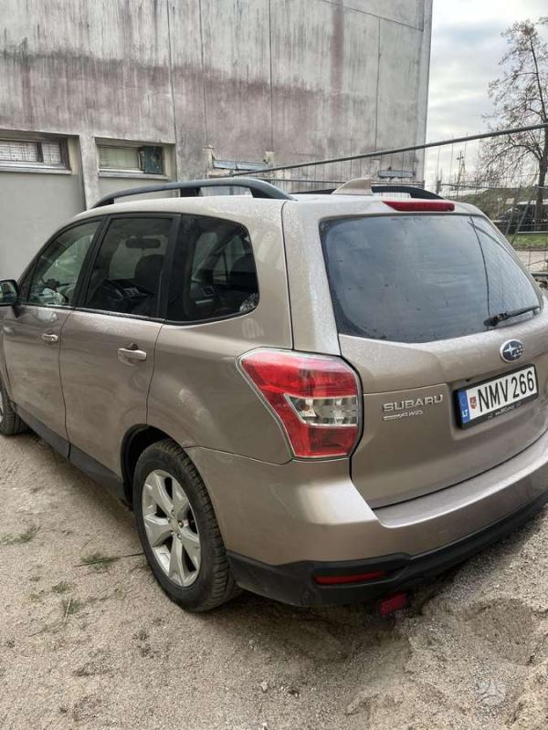 Brown Subaru Forester 2016 in Klaipeda, with an engine capacity of 2.50 L and mileage of 111 thousand km for 9200 €, photo 4 on AUTOMOTO.COM.LV