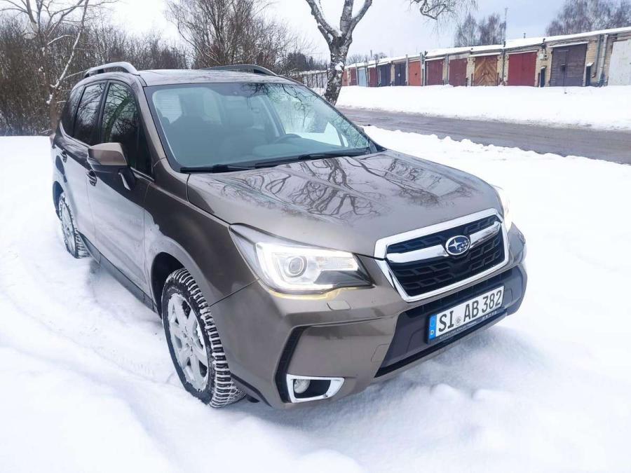 Brown Subaru Forester 2016 in Utena, with an engine capacity of 2.00 L and mileage of 144 thousand km for 9300 €, photo 1 on AUTOMOTO.COM.LV