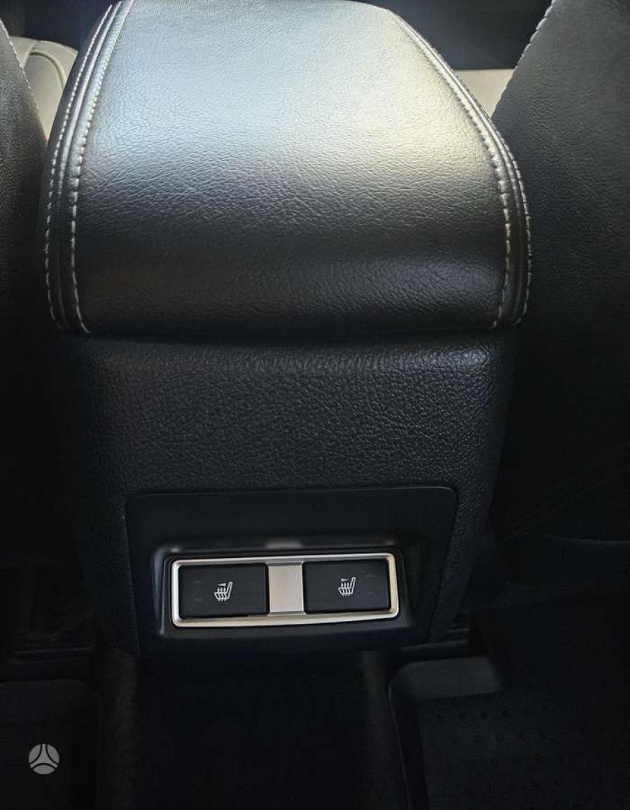 Brown Subaru Forester 2016 in Vilnius, with an engine capacity of 2.00 L and mileage of 177 thousand km for 15790 €, photo 8 on AUTOMOTO.COM.LV