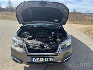 Brown Subaru Forester 2017 in Riga, with an engine capacity of 2.50 L and mileage of 145 thousand km for 13400 €, photo 5 on AUTOMOTO.COM.LV