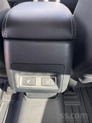 Brown Subaru Forester 2017 in Riga, with an engine capacity of 2.50 L and mileage of 145 thousand km for 13400 €, photo 15 on AUTOMOTO.COM.LV