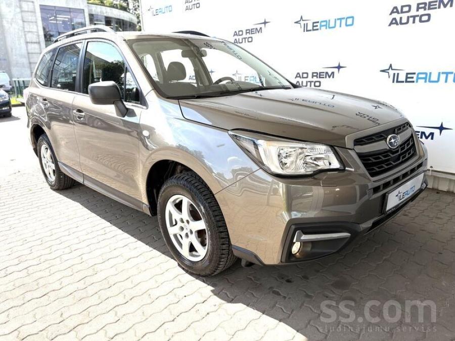 Brown Subaru Forester 2017 in Riga, with an engine capacity of 2.00 L and mileage of 117 thousand km for 14500 €, photo 5 on AUTOMOTO.COM.LV