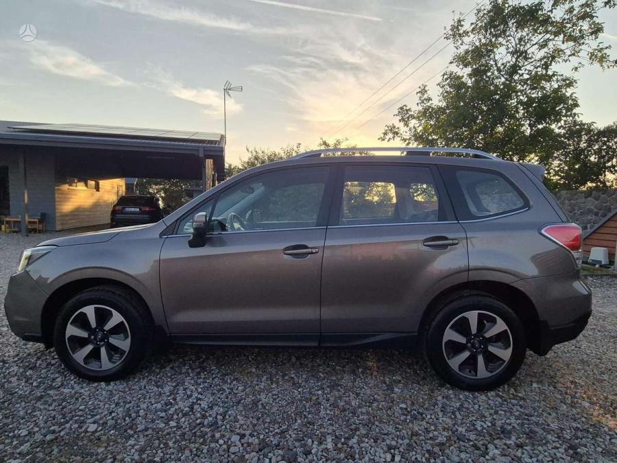 Brown Subaru Forester 2018 in Marijampole, with an engine capacity of 2.00 L and mileage of 215 thousand km for 10800 €, photo 9 on AUTOMOTO.COM.LV