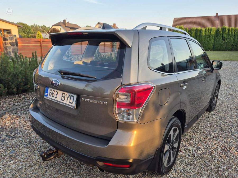 Brown Subaru Forester 2018 in Marijampole, with an engine capacity of 2.00 L and mileage of 215 thousand km for 10800 €, photo 12 on AUTOMOTO.COM.LV