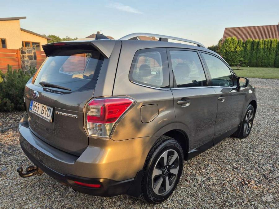 Brown Subaru Forester 2018 in Marijampole, with an engine capacity of 2.00 L and mileage of 215 thousand km for 10800 €, photo 13 on AUTOMOTO.COM.LV