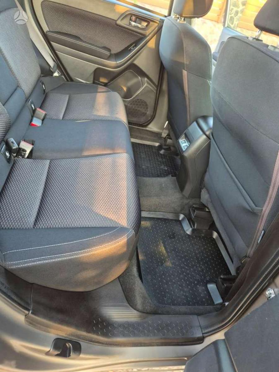 Brown Subaru Forester 2018 in Marijampole, with an engine capacity of 2.00 L and mileage of 215 thousand km for 10800 €, photo 33 on AUTOMOTO.COM.LV