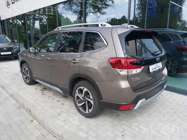 Brown Subaru Forester 2022 in Riga, with an engine capacity of 2.00 L and mileage of 69 thousand km for 27000 €, photo 5 on AUTOMOTO.COM.LV