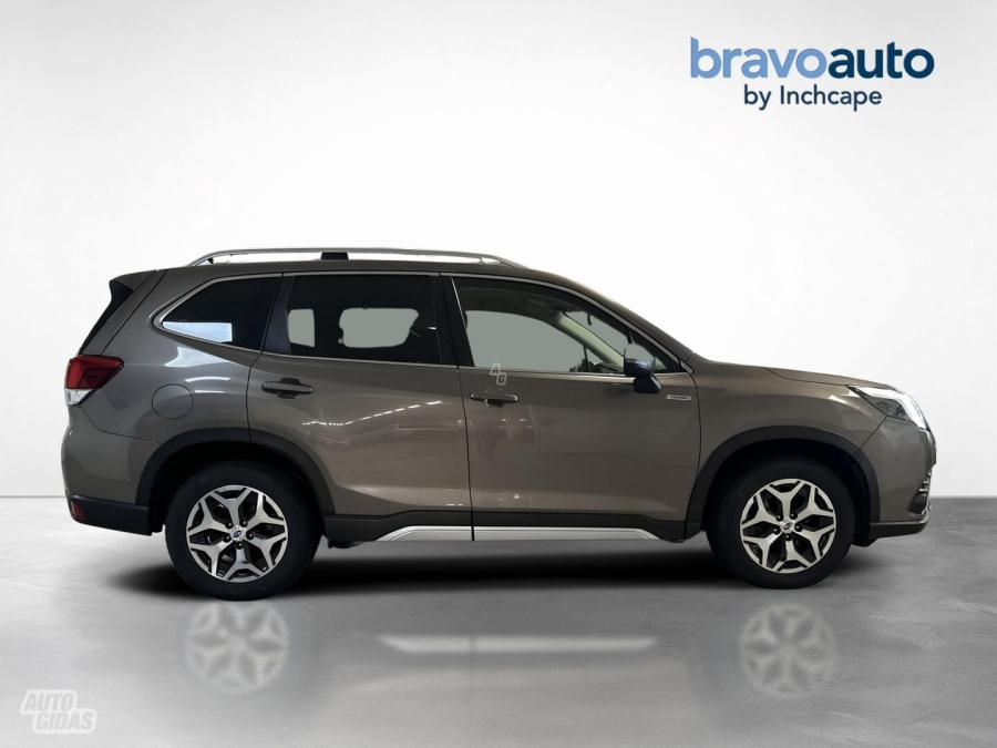 Brown Subaru Forester 2022 in Vilnius, with an engine capacity of 2.00 L and mileage of 114 thousand km for 23500 €, photo 7 on AUTOMOTO.COM.LV
