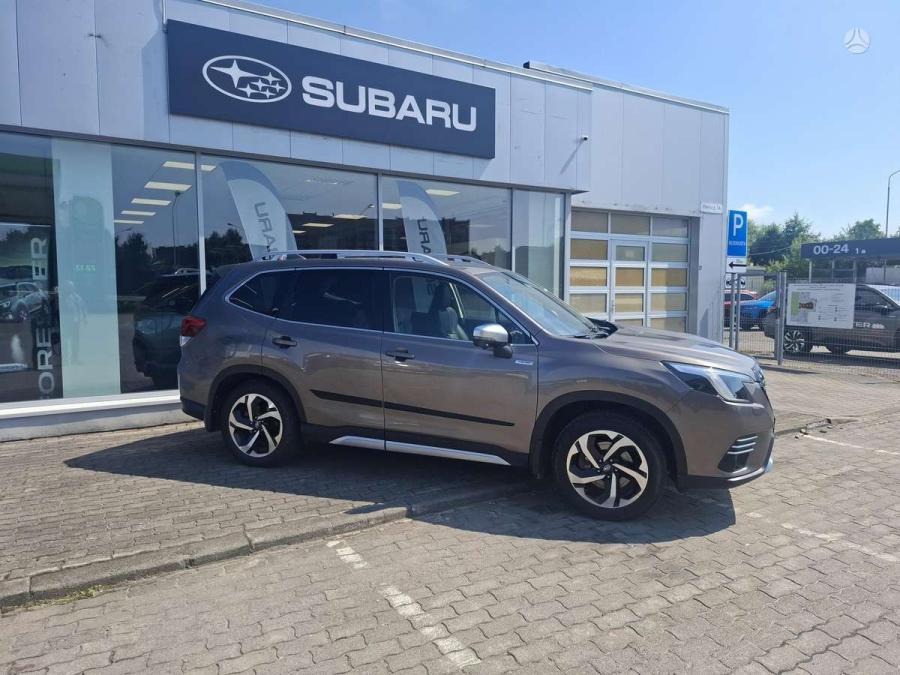Brown Subaru Forester 2023 in Klaipeda, with an engine capacity of 2.00 L and mileage of 29 thousand km for 30400 €, photo 5 on AUTOMOTO.COM.LV