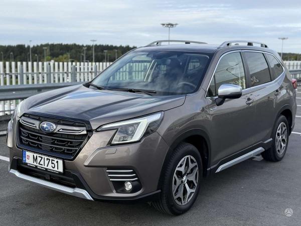Brown Subaru Forester 2023 in Vilnius, with an engine capacity of 2.00 L and mileage of 193 thousand km for 19999 €, photo 1 on AUTOMOTO.COM.LV