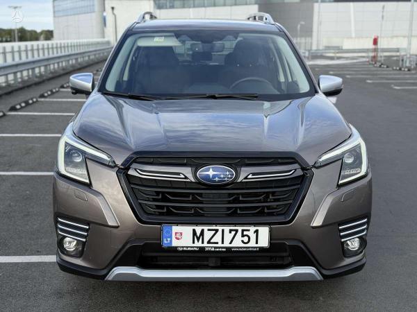 Brown Subaru Forester 2023 in Vilnius, with an engine capacity of 2.00 L and mileage of 193 thousand km for 19999 €, photo 7 on AUTOMOTO.COM.LV