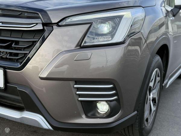 Brown Subaru Forester 2023 in Vilnius, with an engine capacity of 2.00 L and mileage of 193 thousand km for 19999 €, photo 9 on AUTOMOTO.COM.LV