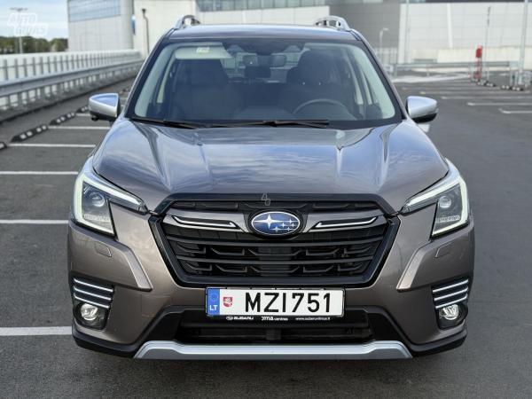Brown Subaru Forester 2023 in Vilnius, with an engine capacity of 2.00 L and mileage of 193 thousand km for 19999 €, photo 4 on AUTOMOTO.COM.LV