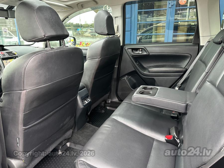 Brown Subaru Forester 2017 in Tallinn, with an engine capacity of 2.00 L and mileage of 186 thousand km for 11990 €, photo 9 on AUTOMOTO.COM.LV
