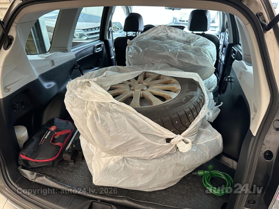 Brown Subaru Forester 2017 in Tallinn, with an engine capacity of 2.00 L and mileage of 186 thousand km for 11990 €, photo 16 on AUTOMOTO.COM.LV