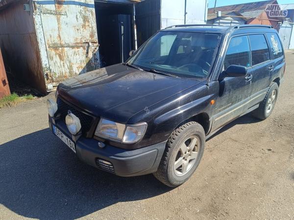 Subaru Forester 1998 Kauņa, ar dzinēja tilpumu 2.00 L un nobraukumu 400 tūkst. km par 850 €, foto 1 vietnē AUTOMOTO.COM.LV