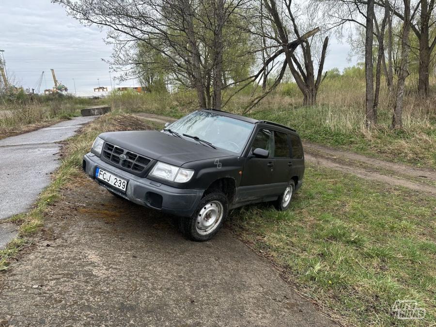 Subaru Forester 1998 in Plunge, with an engine capacity of 2.00 L and mileage of 380 thousand km for 1300 €, photo 1 on AUTOMOTO.COM.LV