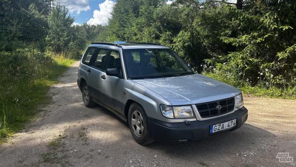 Subaru Forester 1998 in Vilnius, with an engine capacity of 2.00 L and mileage of 349 thousand km for 680 €, photo 3 on AUTOMOTO.COM.LV