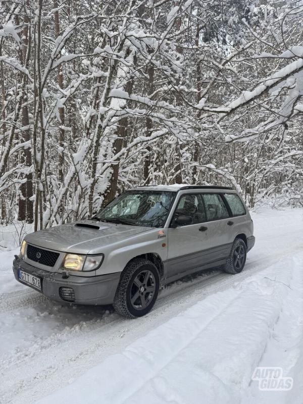 Subaru Forester 1999 Viļņa, ar dzinēja tilpumu 2.00 L un nobraukumu 360 tūkst. km par 2450 €, foto 1 vietnē AUTOMOTO.COM.LV