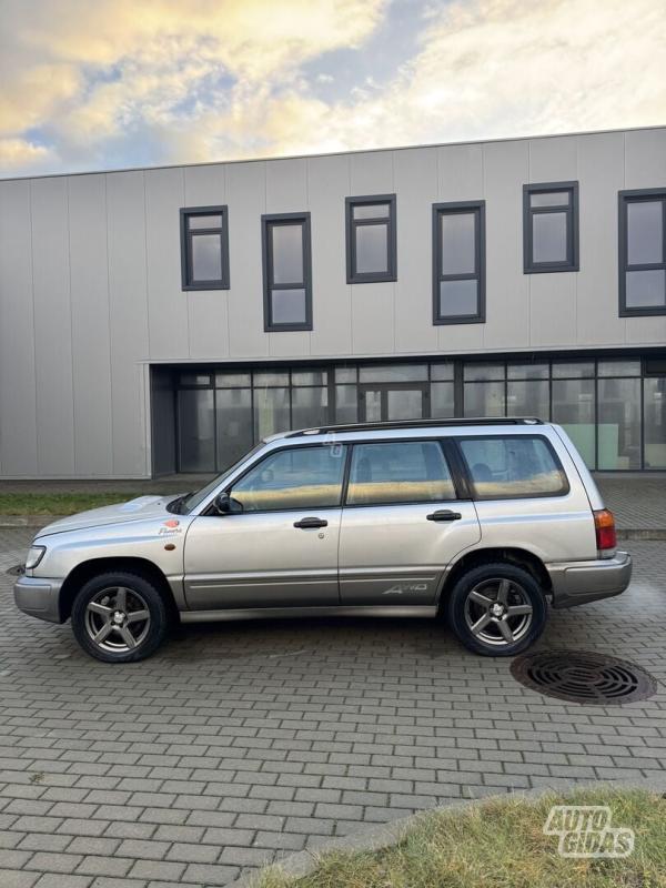 Subaru Forester 1999 Viļņa, ar dzinēja tilpumu 2.00 L un nobraukumu 360 tūkst. km par 2450 €, foto 9 vietnē AUTOMOTO.COM.LV