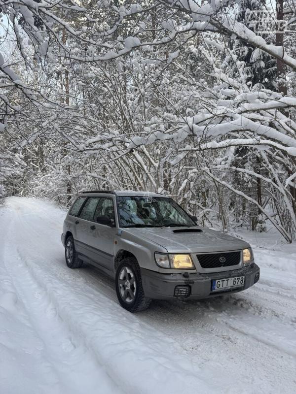 Subaru Forester 1999 Viļņa, ar dzinēja tilpumu 2.00 L un nobraukumu 360 tūkst. km par 2450 €, foto 4 vietnē AUTOMOTO.COM.LV