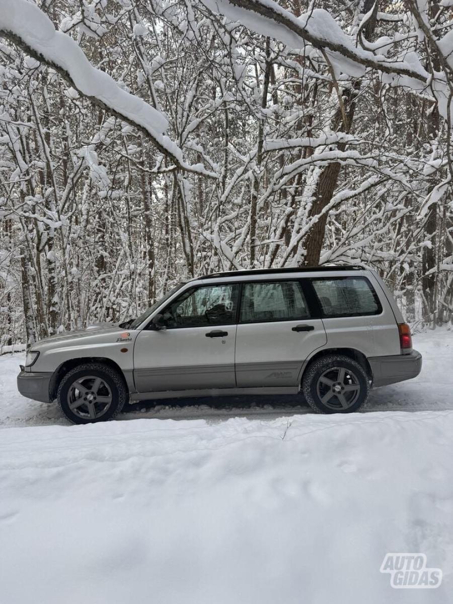 Субару Форестер 1999 в Паневежис, объемом двигателя 2.00 л и пробегом 360 тыс. км за 2450 €, фото 2 на AUTOMOTO.COM.LV