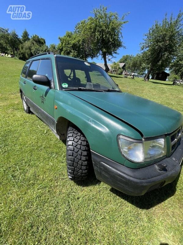 Subaru Forester 1999 in Plunge, with an engine capacity of 2.00 L and mileage of 202 thousand km for 450 €, photo 1 on AUTOMOTO.COM.LV