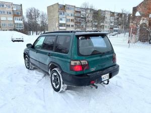 Subaru Forester 2000 in Vilnius, with an engine capacity of 2.50 L and mileage of 277 thousand km for 1450 €, photo 3 on AUTOMOTO.COM.LV