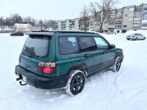 Subaru Forester 2000 in Vilnius, with an engine capacity of 2.50 L and mileage of 277 thousand km for 1450 €, photo 5 on AUTOMOTO.COM.LV