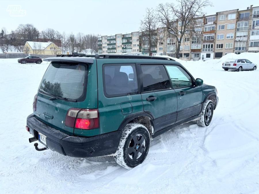 Subaru Forester 2000 in Vilnius, with an engine capacity of 2.50 L and mileage of 277 thousand km for 1450 €, photo 5 on AUTOMOTO.COM.LV