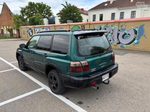 Subaru Forester 2000 in Vilnius, with an engine capacity of 2.50 L and mileage of 278 thousand km for 1200 €, photo 4 on AUTOMOTO.COM.LV