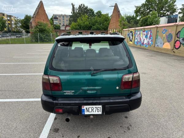 Subaru Forester 2000 in Vilnius, with an engine capacity of 2.50 L and mileage of 278 thousand km for 1200 €, photo 4 on AUTOMOTO.COM.LV
