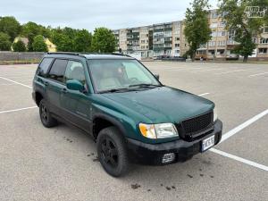 Subaru Forester 2000 in Vilnius, with an engine capacity of 2.50 L and mileage of 278 thousand km for 1200 €, photo 8 on AUTOMOTO.COM.LV