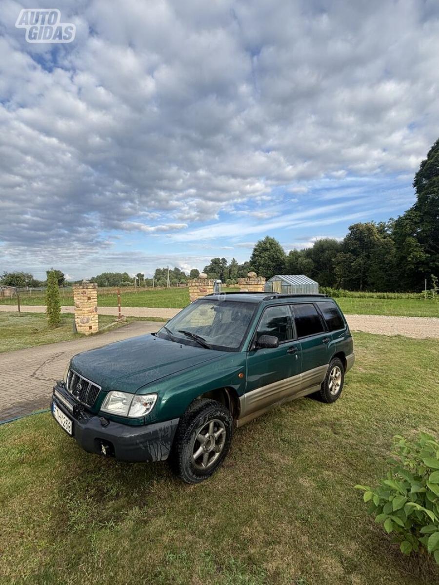 Subaru Forester 2001 in Vilnius, with an engine capacity of 2.00 L and mileage of 370 thousand km for 1100 €, photo 1 on AUTOMOTO.COM.LV