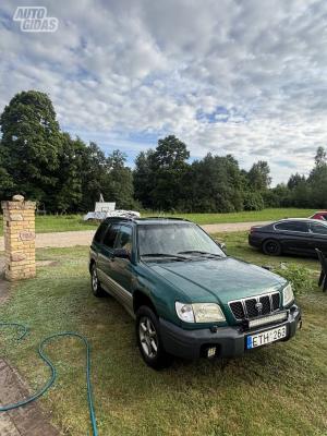 Subaru Forester 2001 in Vilnius, with an engine capacity of 2.00 L and mileage of 370 thousand km for 1100 €, photo 4 on AUTOMOTO.COM.LV